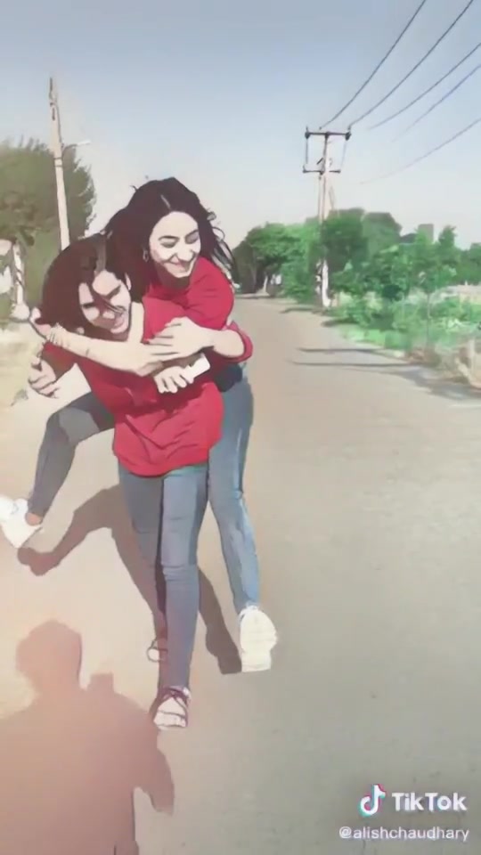 Best Friends - COS.TV