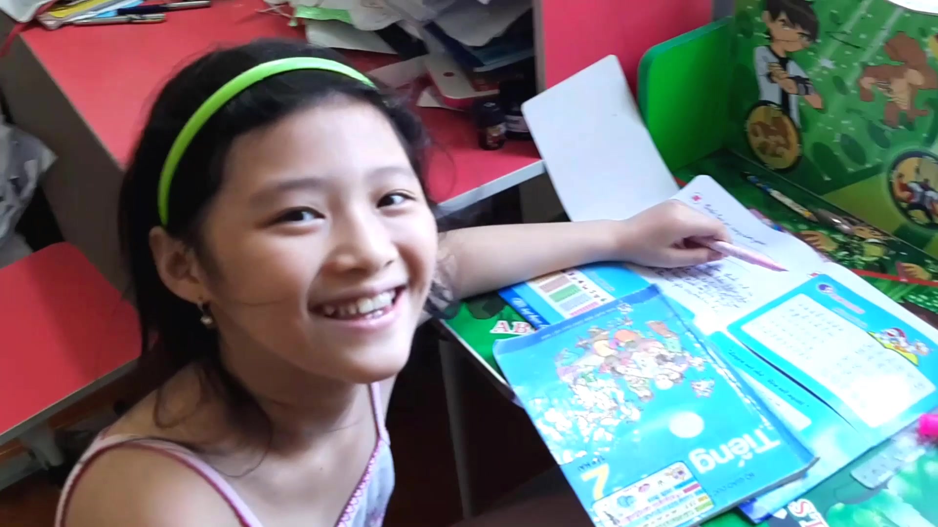 Gia Linh làm văn tả cây Dưa Hấu có cành chị Silent Sea sửa bài cho Gia Linh - COS.TV