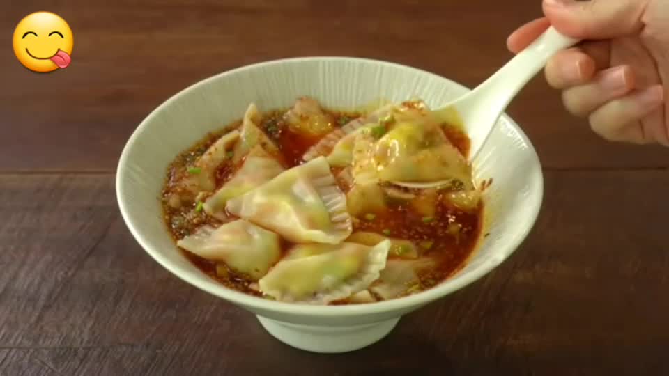 Light Chinese soup with dumplings and vegetables /How to cook small dumplings. - COS.TV