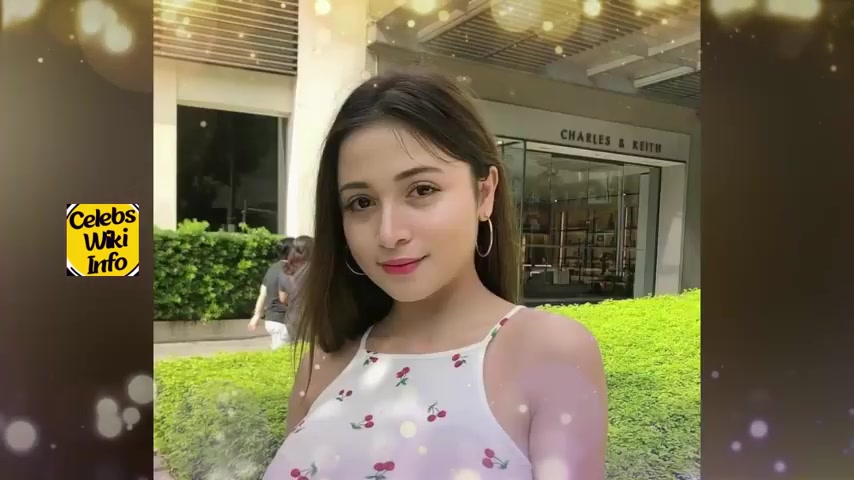 Pandora Kaaki Biography - Wiki - Facts - Curvy Plus Size Model - Age - Relationship - Lifestyle ...