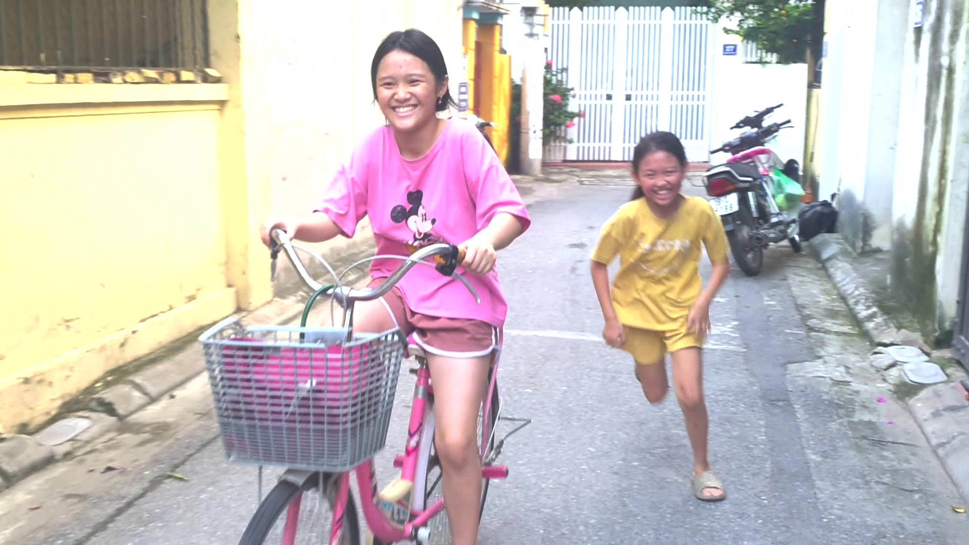 Gia Linh Gold Sea Đua Ông Bà Gia Công Viên chơi - COS.TV