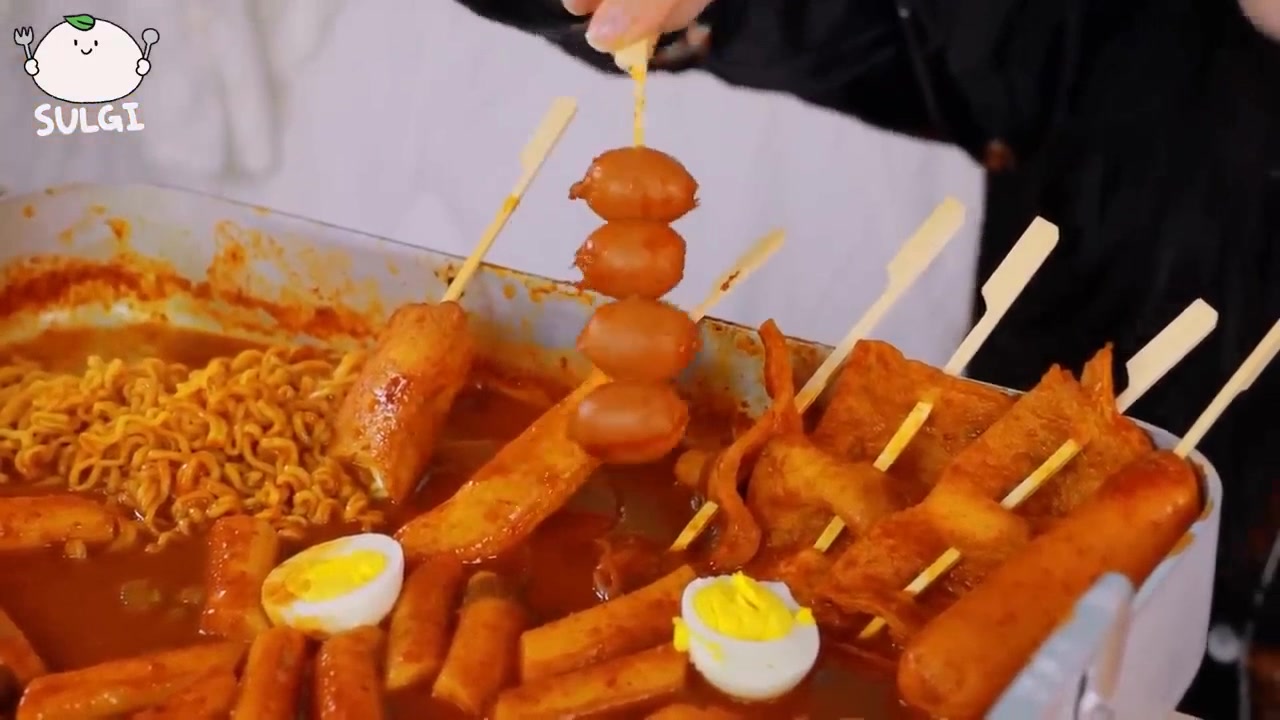 ASMR MUKBANG - COS.TV