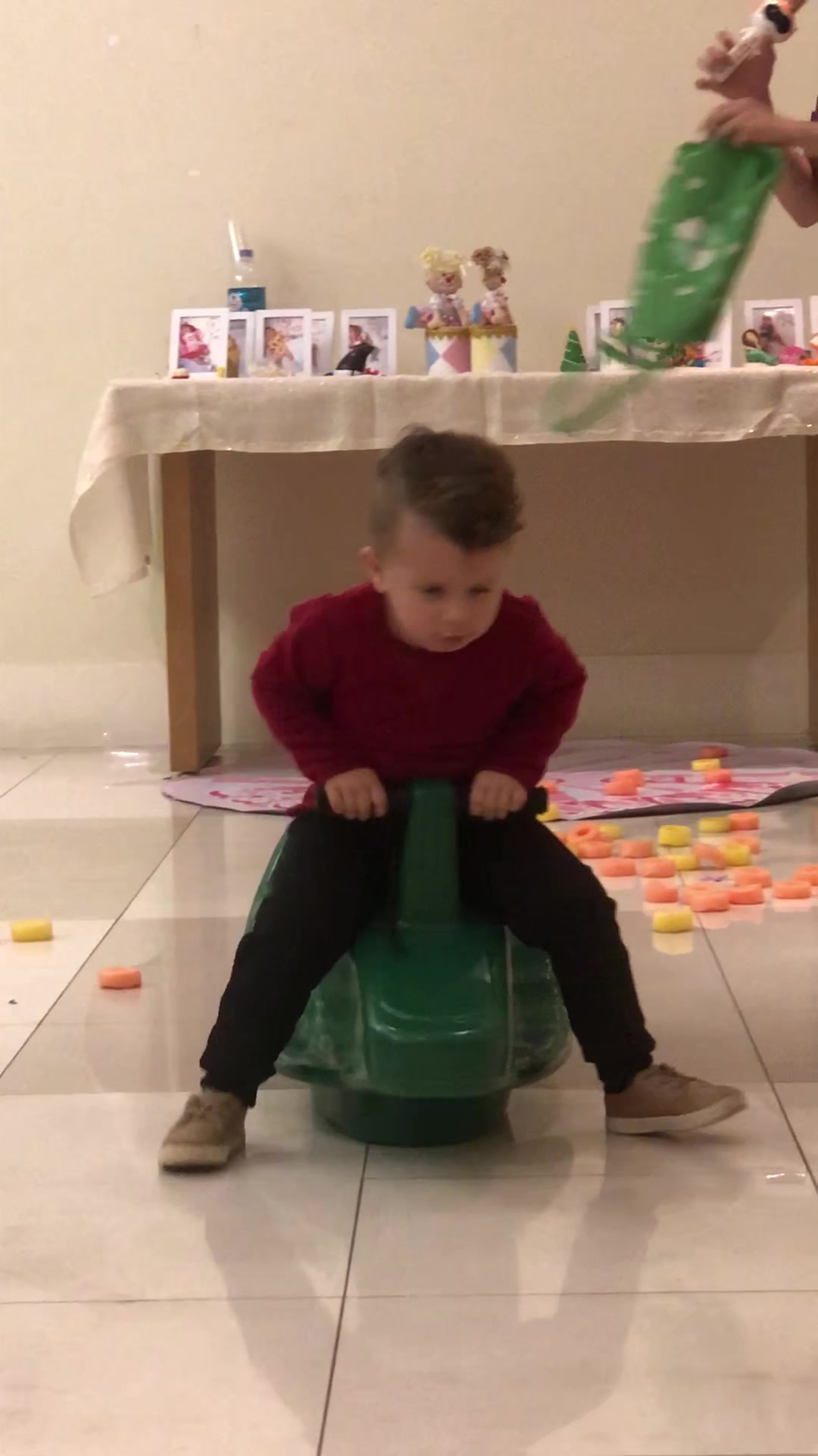 Bubu no aniversário - COS.TV